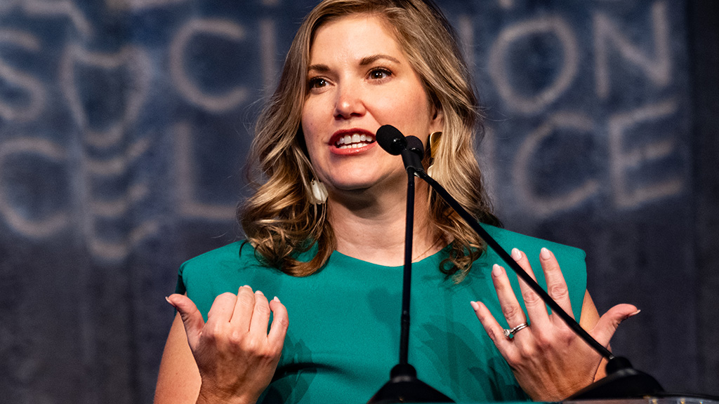 Salute award changes open the door to honoring more of your peers | CEO ...